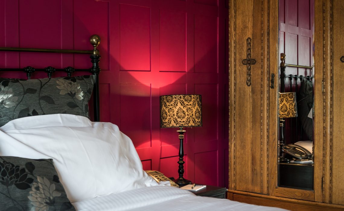 Welcome to Lifton Hall in West Devon - stay, eat and relax